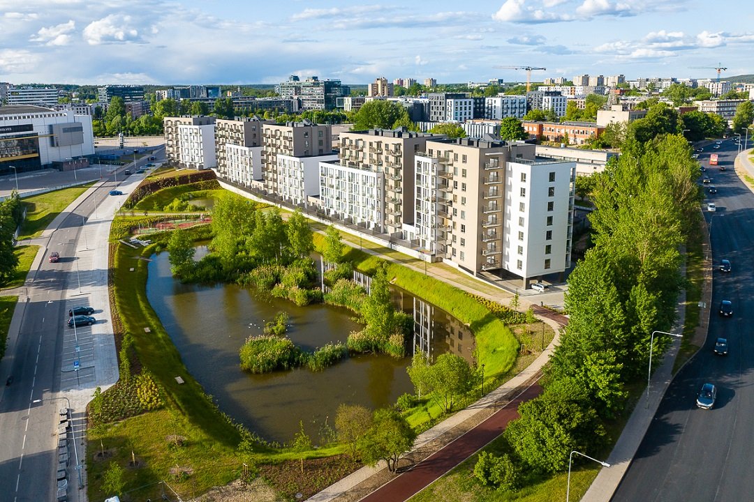 Naujam gyvenimui prikelta Neries senvagės dalis kviečia į žaliąją erdvę ...